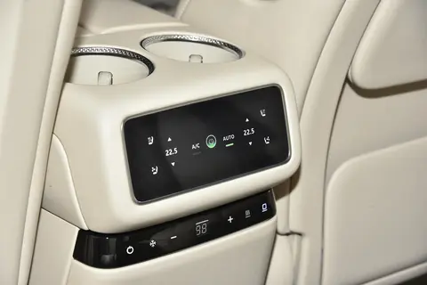 新车 | 六座增程SUV/搭双电机/车长超5.1米 奇瑞风云T11首辆PT车下线_懂车帝