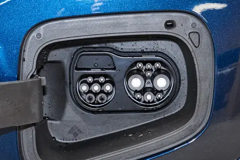 新车 | 27.98万元起/全系高阶智驾/理想L8同级，广汽昊铂HL开启预售_懂车帝