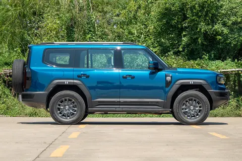 深度试驾纵横G700，904匹马力、11把锁，还有10重上市权益_懂车帝