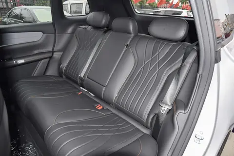 15万级新能源SUV对决！深蓝S07与长安启源Q07深度体验对比_懂车帝