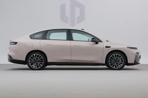 零跑 B01 实测：10 万级轿车，激光雷达和 550km 续航能兼得吗？_懂车帝