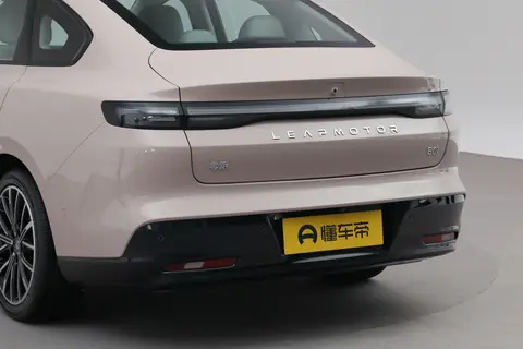 零跑 B01 实测：10 万级轿车，激光雷达和 550km 续航能兼得吗？_懂车帝