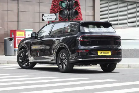 15万级新能源SUV对决！深蓝S07与长安启源Q07深度体验对比_懂车帝