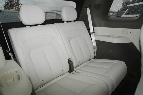 30 万级六座 SUV 爆款制造机？腾势 N8L 能否复制 D9 成功_懂车帝