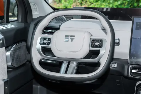 深度试驾纵横G700，904匹马力、11把锁，还有10重上市权益_懂车帝