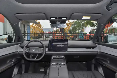 15万级新能源SUV对决！深蓝S07与长安启源Q07深度体验对比_懂车帝