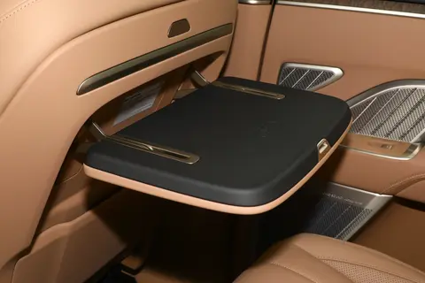 乐道 L90 四驱低配到店 预售 27.99 万起 月底上市_懂车帝