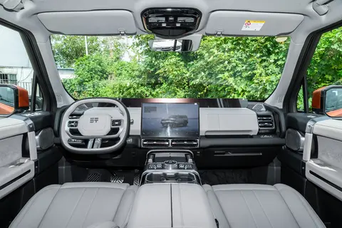 深度试驾纵横G700，904匹马力、11把锁，还有10重上市权益_懂车帝