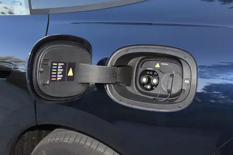 新车 | 中大型车/纯电版预售11.99万元起，长安启源A06 11月9日上市_懂车帝