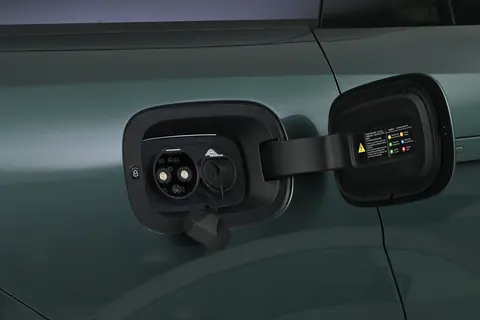 腾势N8L DM深度实测：30万级家用SUV，凭什么敢叫板百万级体验？_懂车帝