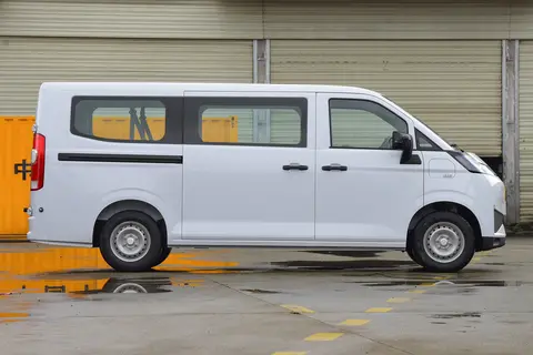 新车 | 6-9座布局/可选装双侧滑门，吉利远程星享V8E客运版实车曝光_懂车帝