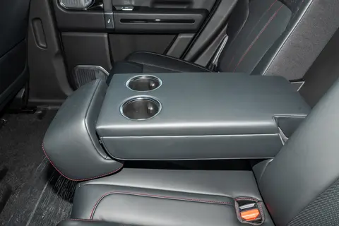 深度试驾纵横G700，904匹马力、11把锁，还有10重上市权益_懂车帝