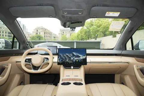 新车 | 换装全新车标/全系标配华为ADS 4，新款智界R7/S7开启交付_懂车帝