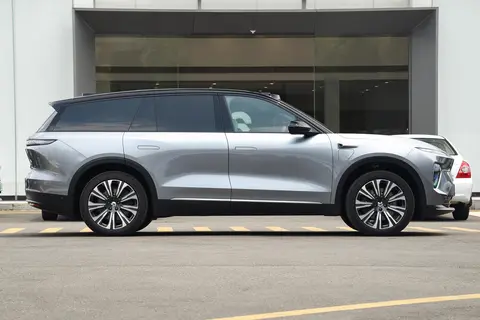 新车 | 升级大型SUV，3激光雷达+电驱看齐ET9，全新蔚来ES8实拍_懂车帝