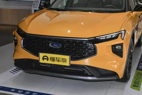 15 万选合资 B 级车！蒙迪欧 2.0T：254 匹 + 6.94L 油耗 + 2945mm 轴距_懂车帝