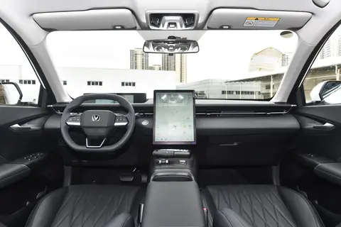 2024款长安逸动上市，搭载1.5T发动机，起售价8.39万，轴距2765mm_懂车帝