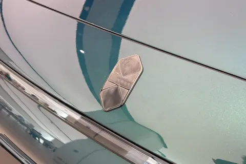 新车 | 换装全新车标/全系标配华为ADS 4，新款智界R7/S7开启交付_懂车帝