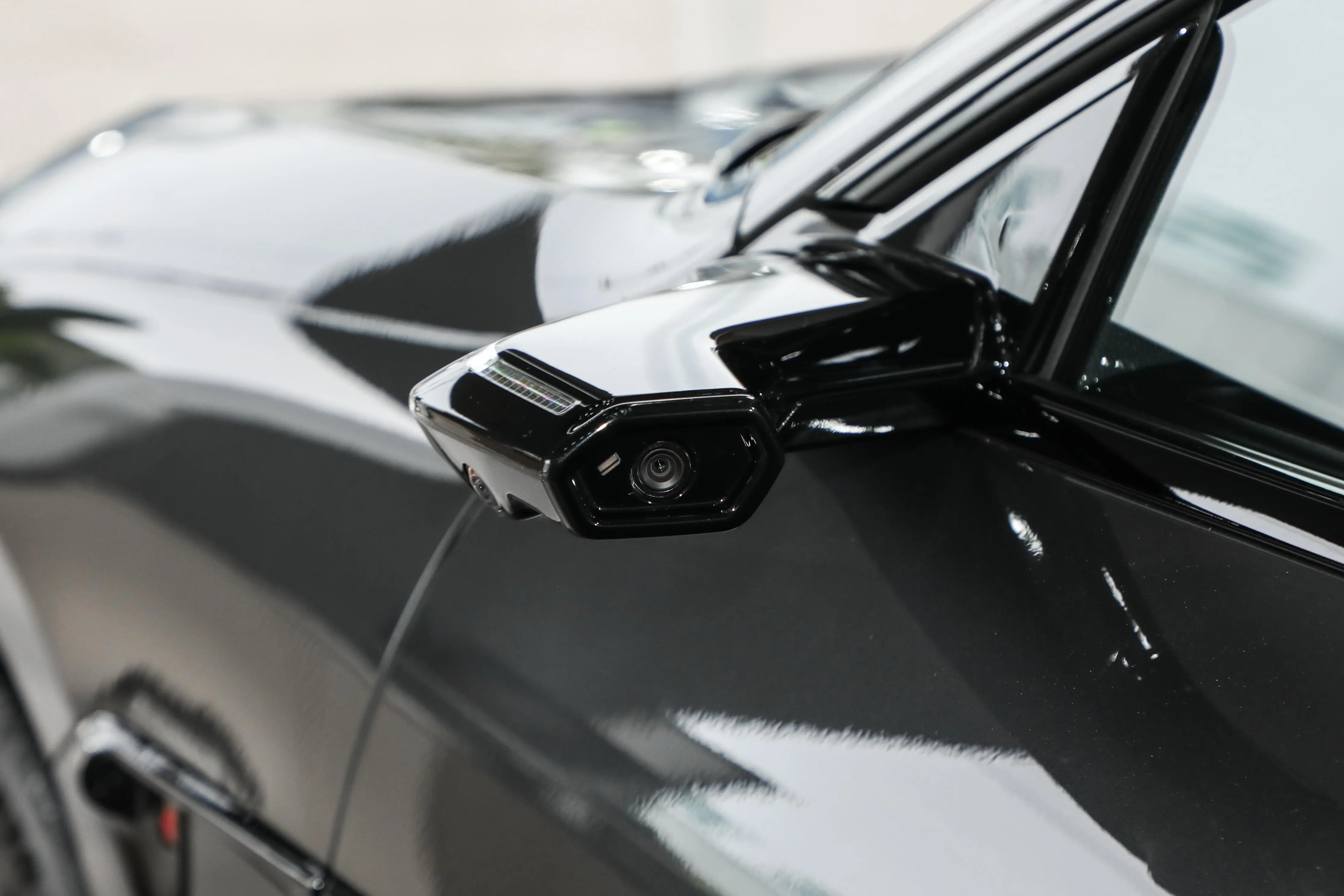 3颗激光雷达终于有了大用处，阿维塔成为最早搭载华为ADS3.0品牌_懂车帝