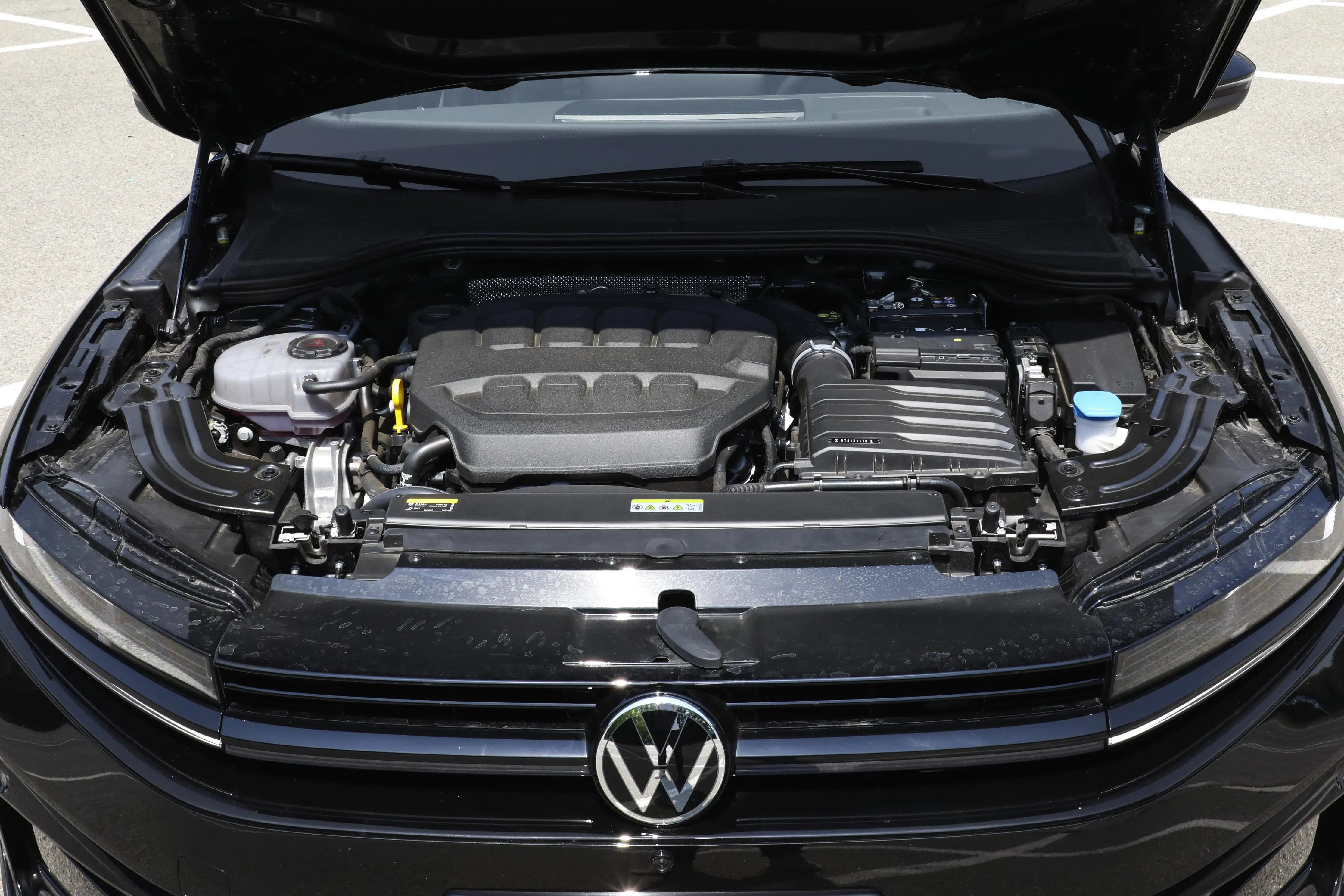 解读2024款一汽大众迈腾B9，车长4990mm，智能化升级，值得一看_懂车帝