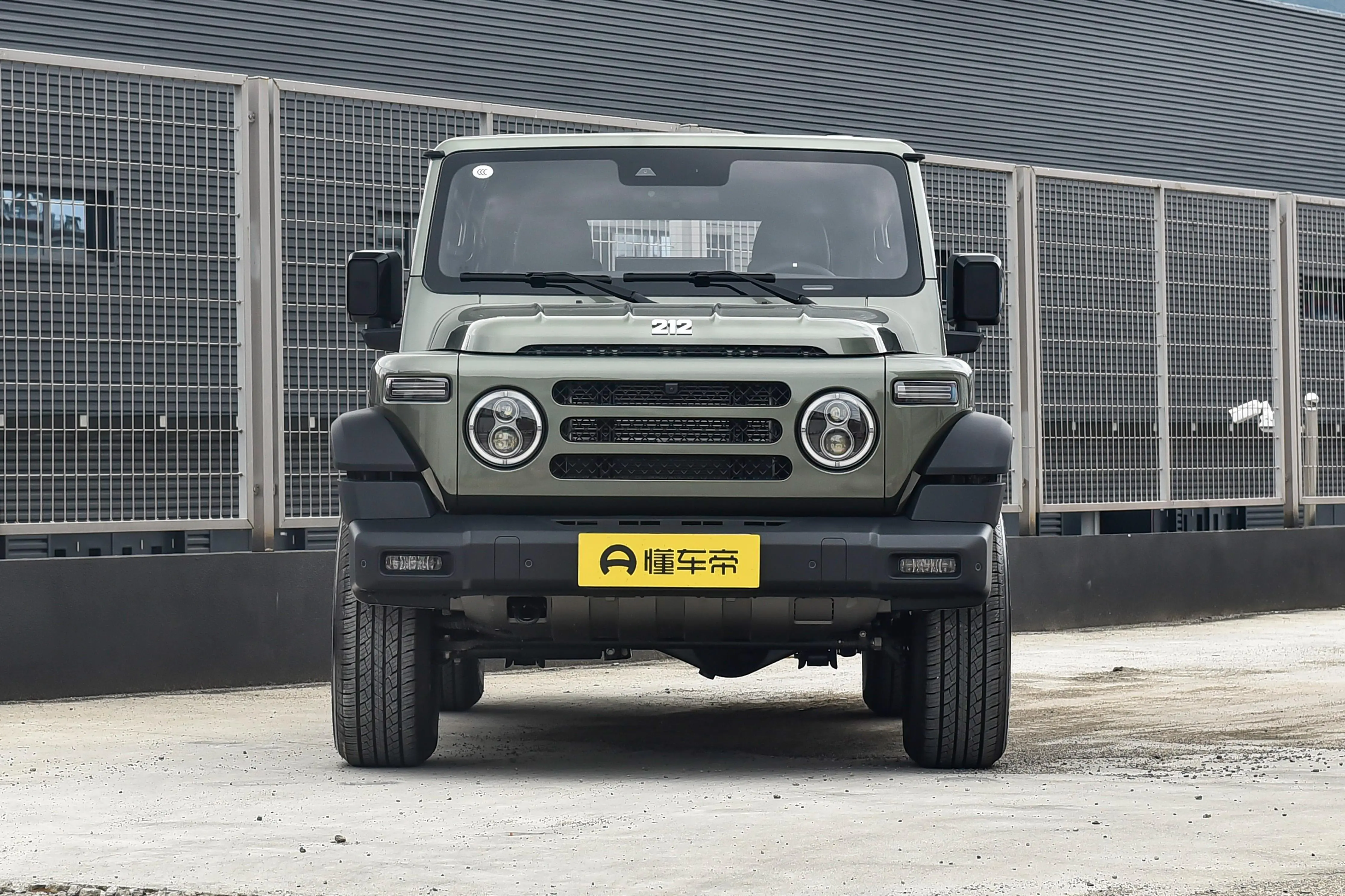 新车 | 售13.99万元起，2.0T+8AT动力/硬派SUV，全新212 T01正式上市_懂车帝