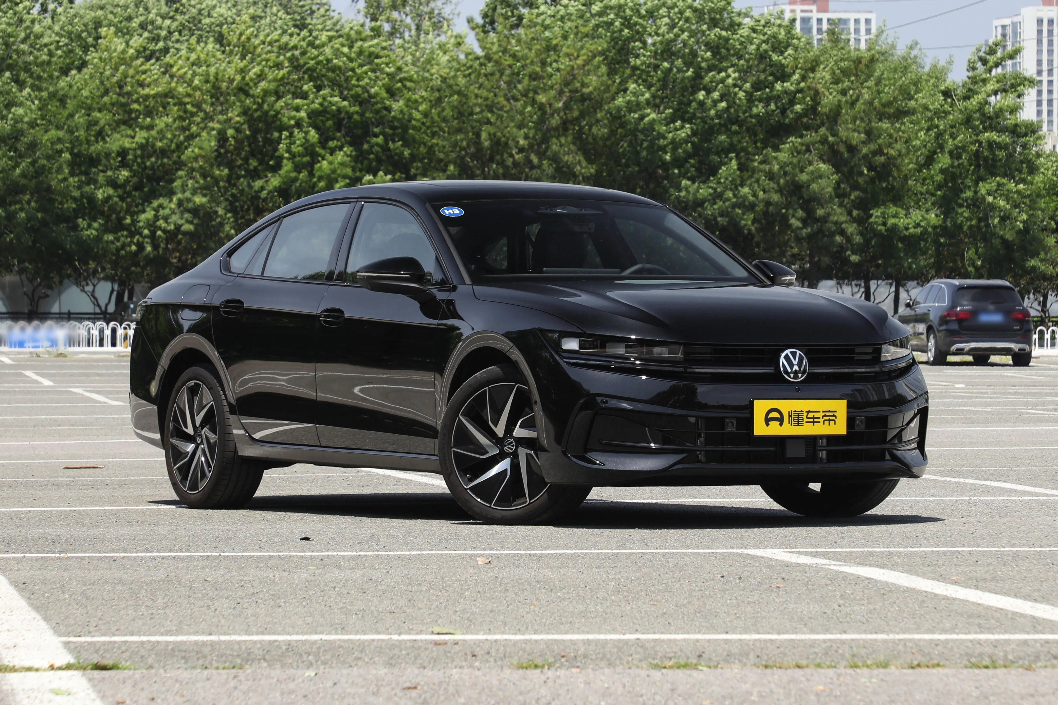 解读2024款一汽大众迈腾B9，车长4990mm，智能化升级，值得一看_懂车帝