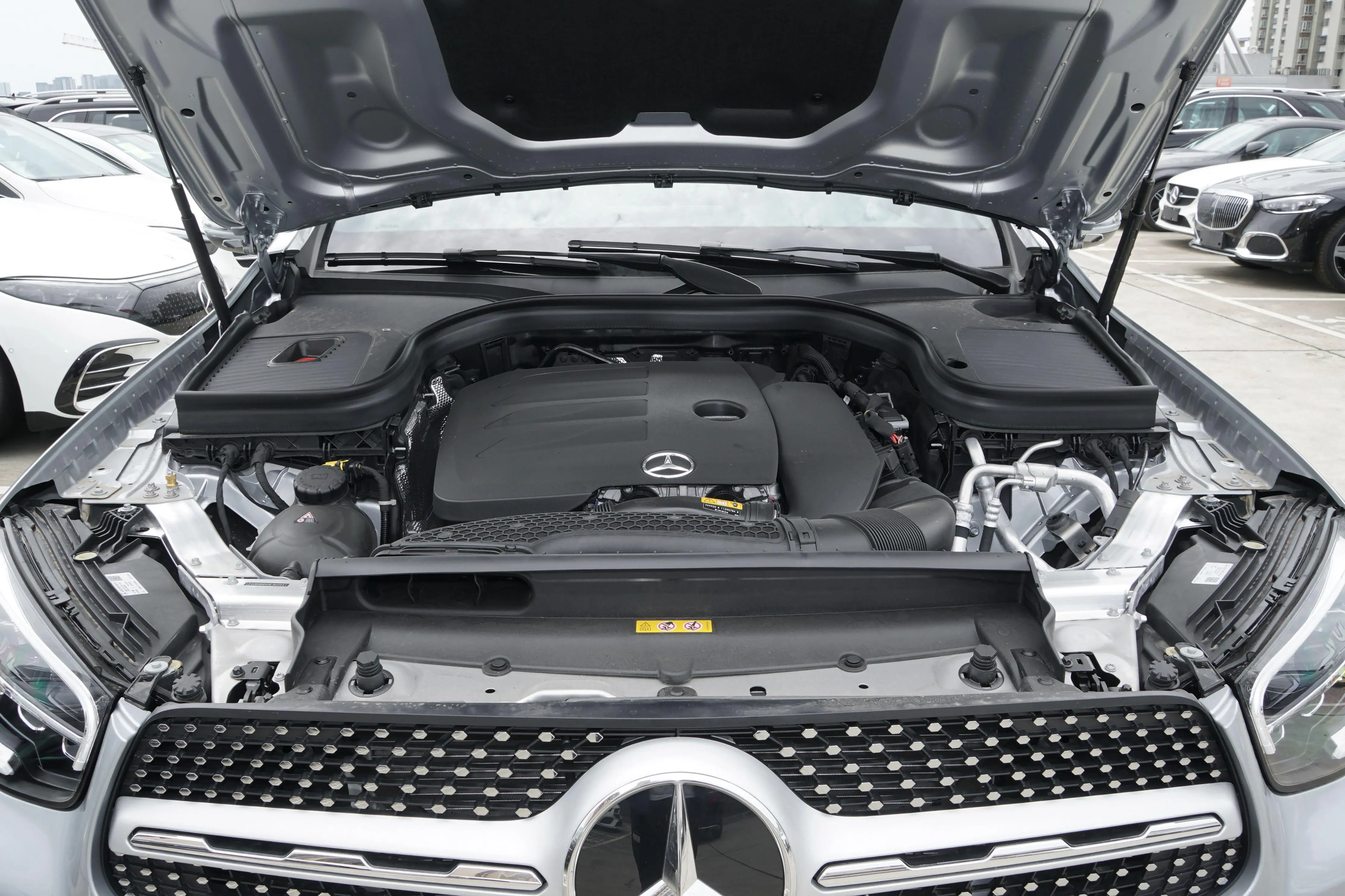 奔驰GLC与理想L8谁更值得选？全方面对比评测！_懂车帝