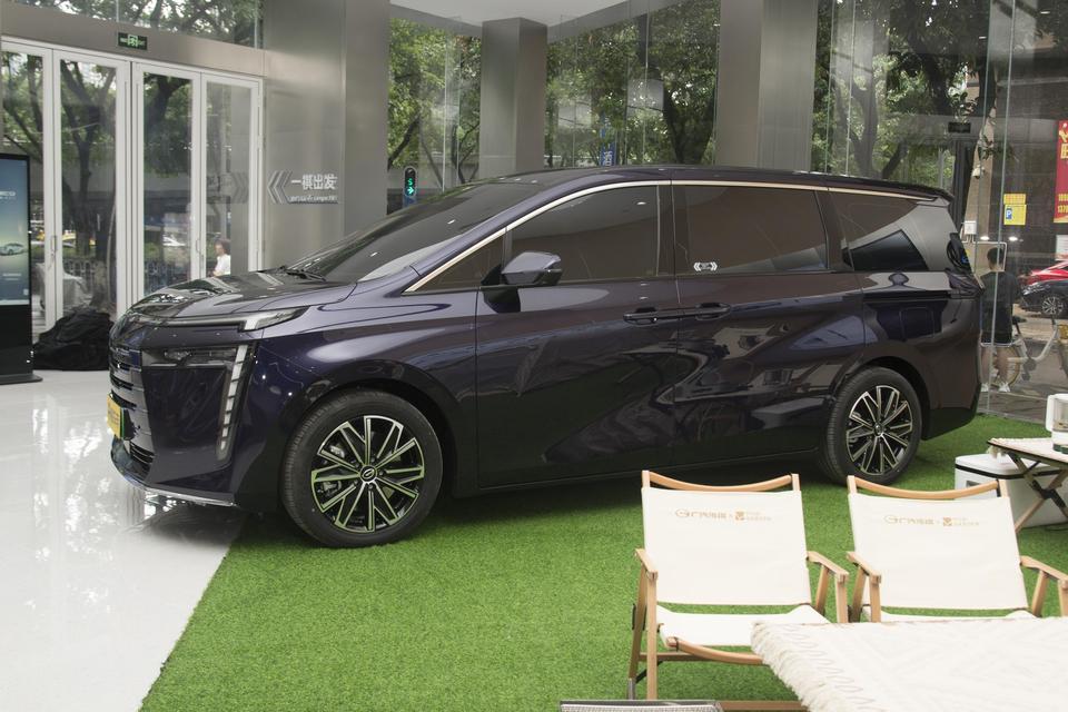 【传祺E8 PHEV】广汽传祺_传祺E8 PHEV报价_传祺E8 PHEV图片_懂车帝