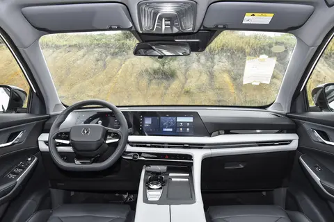 新车｜内饰调整/搭1.5T动力，2026款长安CS75 PLUS冠军版实车亮相_懂车帝