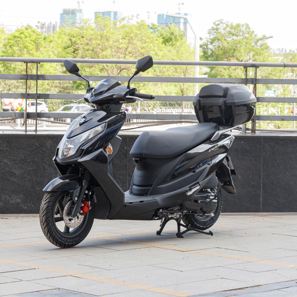 【轻骑铃木 优驿UE125T】轻骑铃木_轻骑铃木 优驿UE125T报价_轻骑铃木 优驿UE125T图片_懂车帝