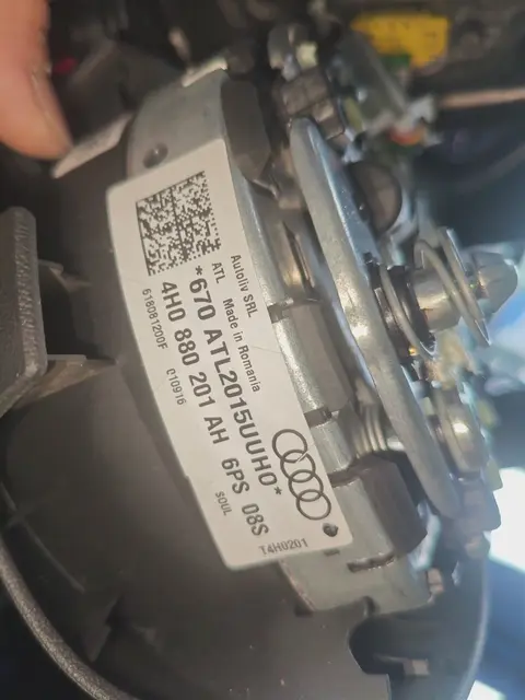 13万多拿下豪华行政座驾，14款奥迪A8L，宜商宜家好选择_懂车帝